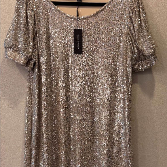 Cable & Gauge | Dresses | Cable Gauge Gold Sequin Blouse Relaxed Fit ...